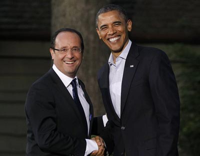 Obama welcomes Hollande to the world's most exclusive club G8 at Camp ...