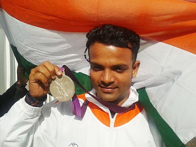 London 2012 Olympics: Again armyman makes India proud, shooter Vijay ...