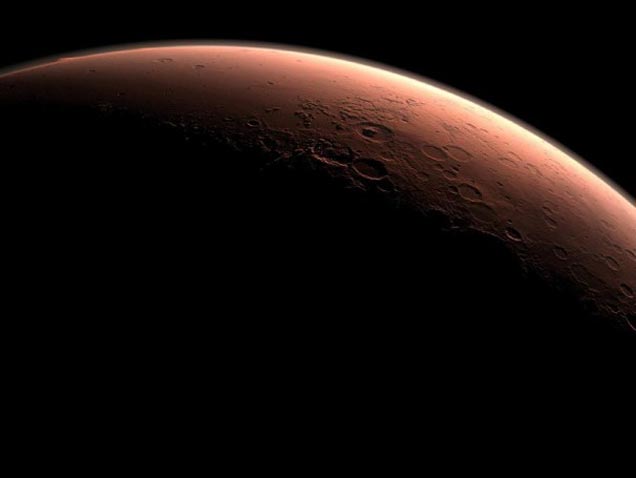 Martian Crater Where Curiosity Rover Touched Down Looks Earth Like