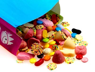 Sweets, fast food, fizzy drinks and high-energy snacks linked to bowel ...