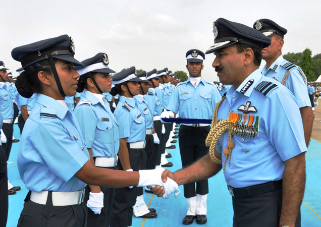 IAF welcomes 193 Flying Officers into its fold as they receive the ...