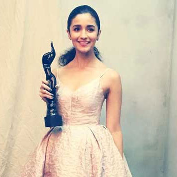 Filmfare Awards 2017: Dangal, Aamir Khan, Alia Bhatt Bag Top Honour ...